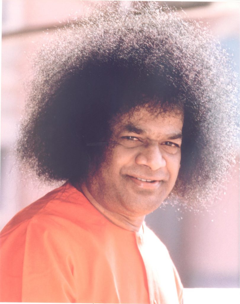 PICTURE: SAI BABA FULL FACE SMILE (8″ X 10″) | Sathya Sai Book Store ...
