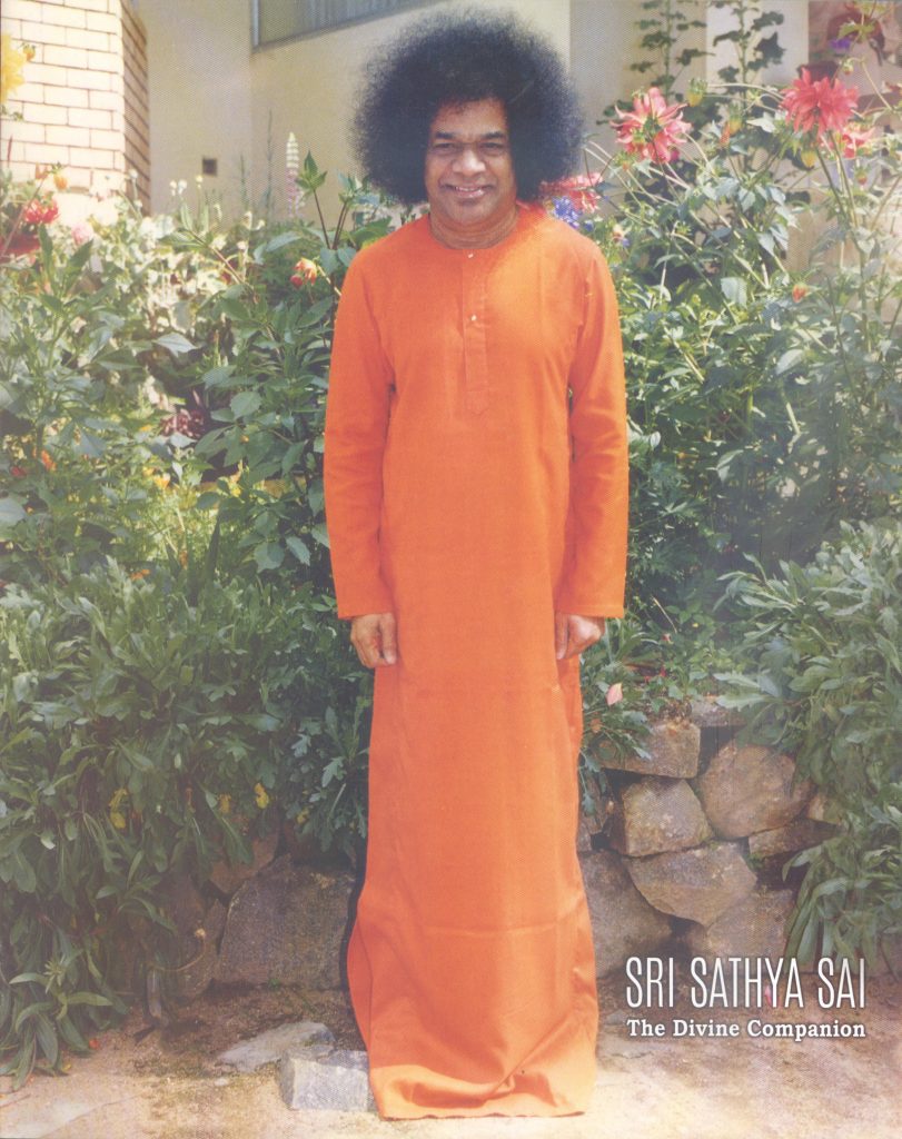 SAI BABA – MAN OF MIRACLES by Howard Murphet | Sathya Sai Book Store ...